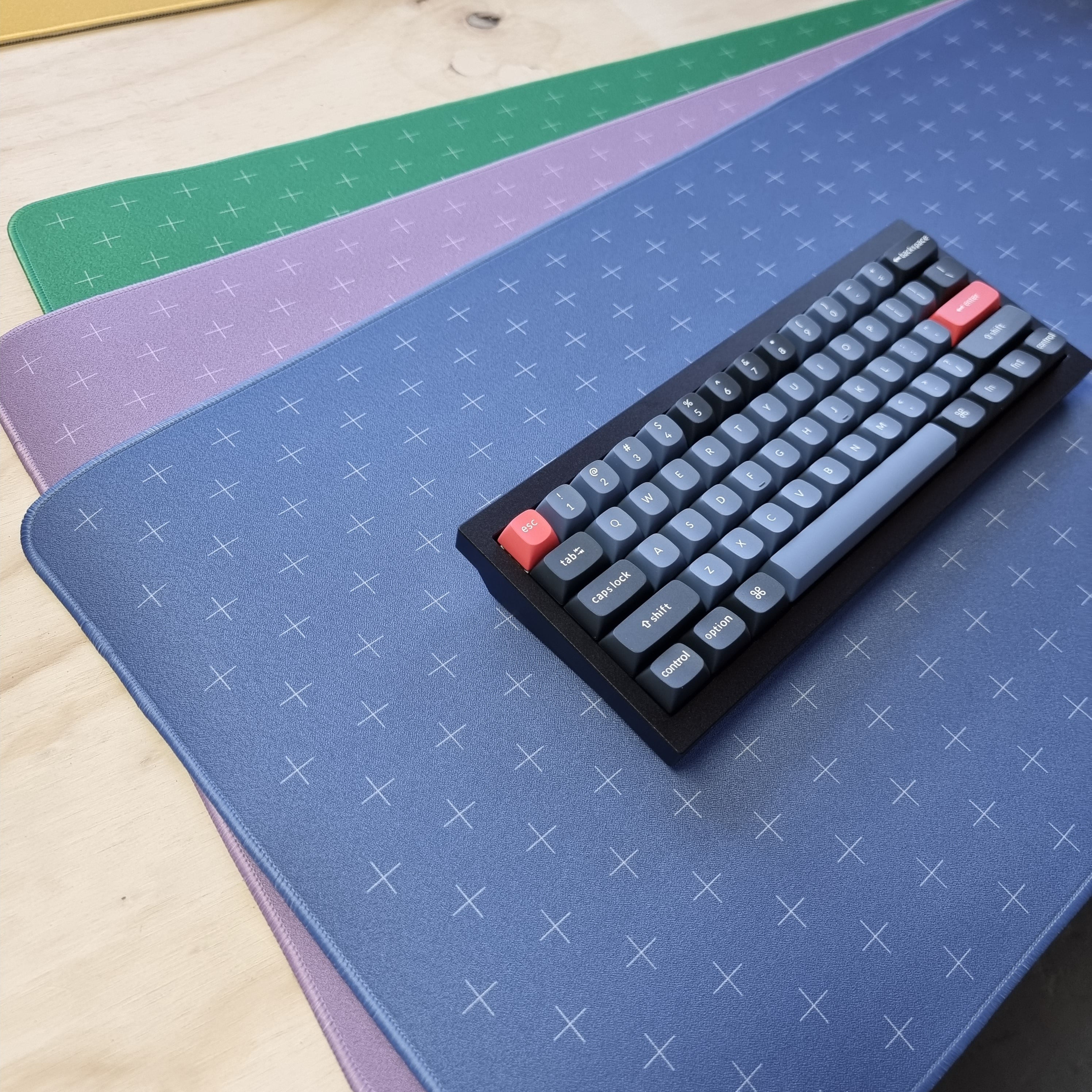Cross Pattern Deskmat – Custom KBD